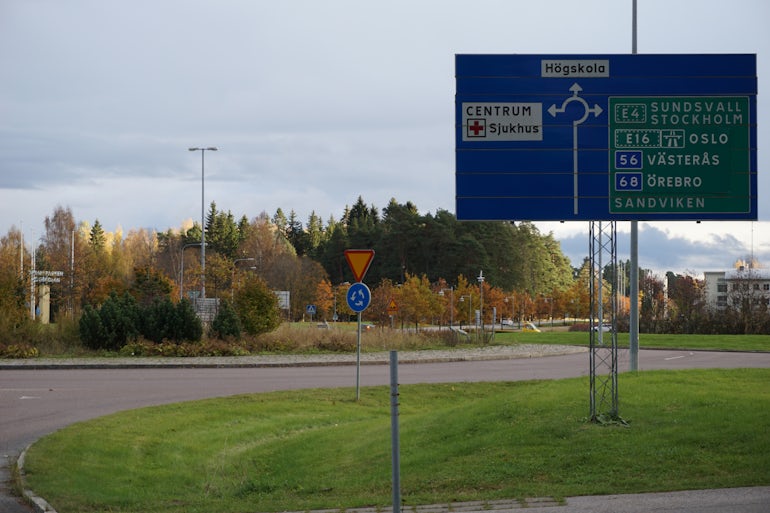 Hur Du Kör i Cirkulationsplats (Rondell): Regler & Blinkning