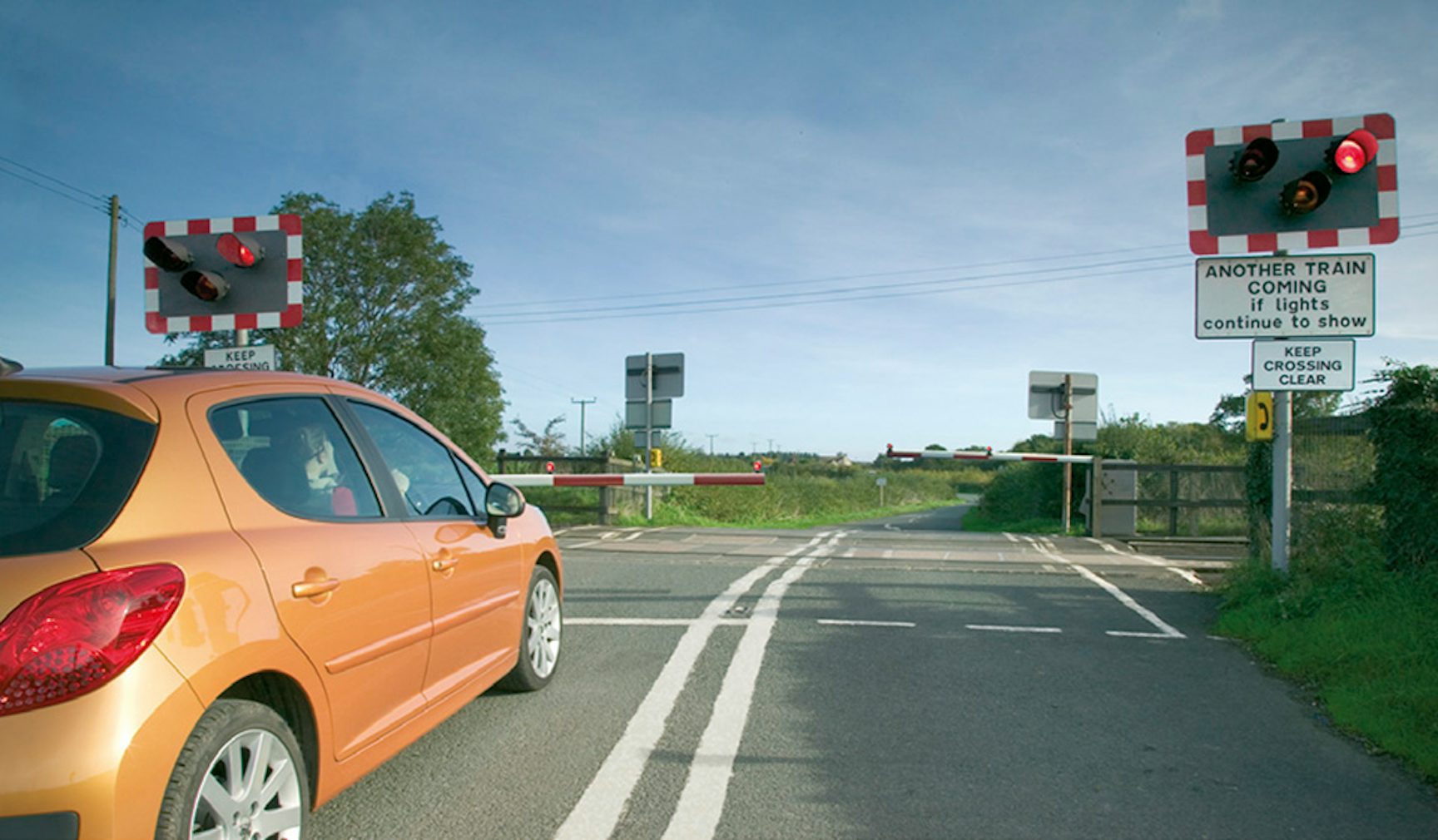 Level Crossings: Everything You Need to Know - Driving Theory