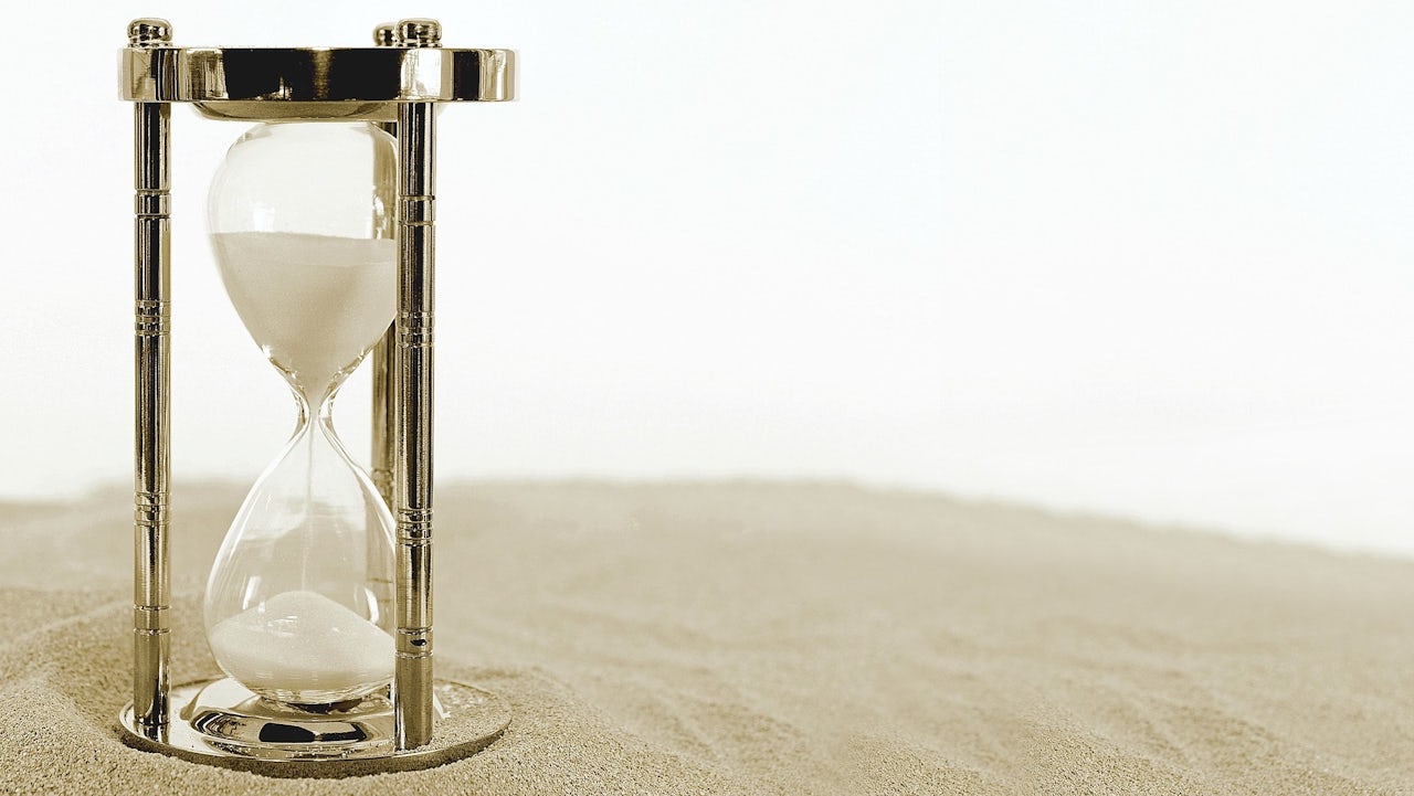 How to Use Direction Signals & Hand Signals: UK Signalling Rules