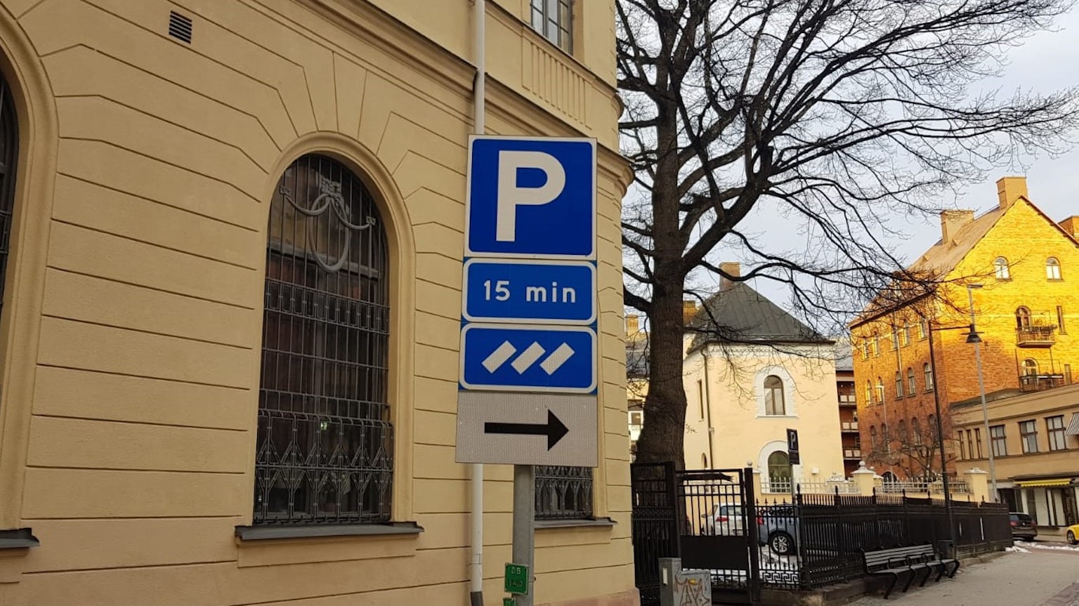 Stanna och Parkera: Parkeringsregler, Datumparkering & Skyltar