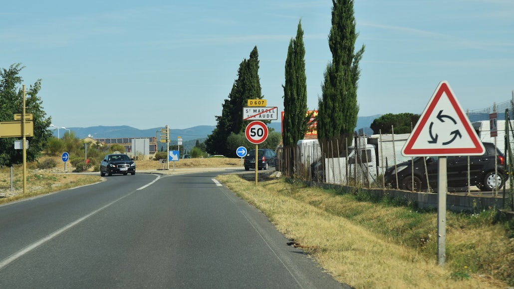 Règles des ronds-points: Comment l'utiliser correctement - Zutobi