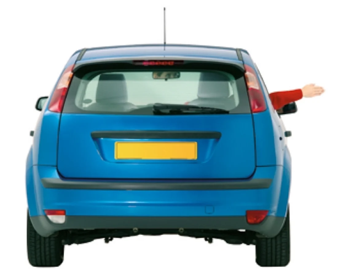 How to Use Direction Signals & Hand Signals: UK Signalling Rules