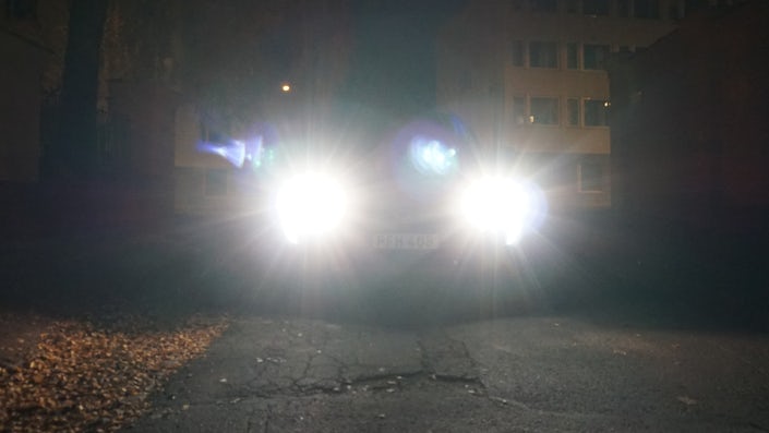 Phares de voiture: Utilisation des feux de croisement et des feux de route